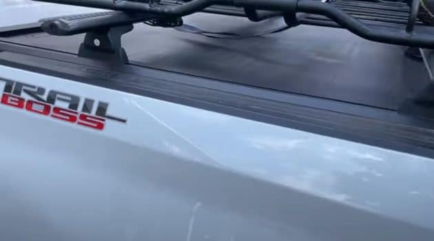 ᐈ Retrax XR vs Roll-n-lock XT: The Ultimate Bed Cover Battle